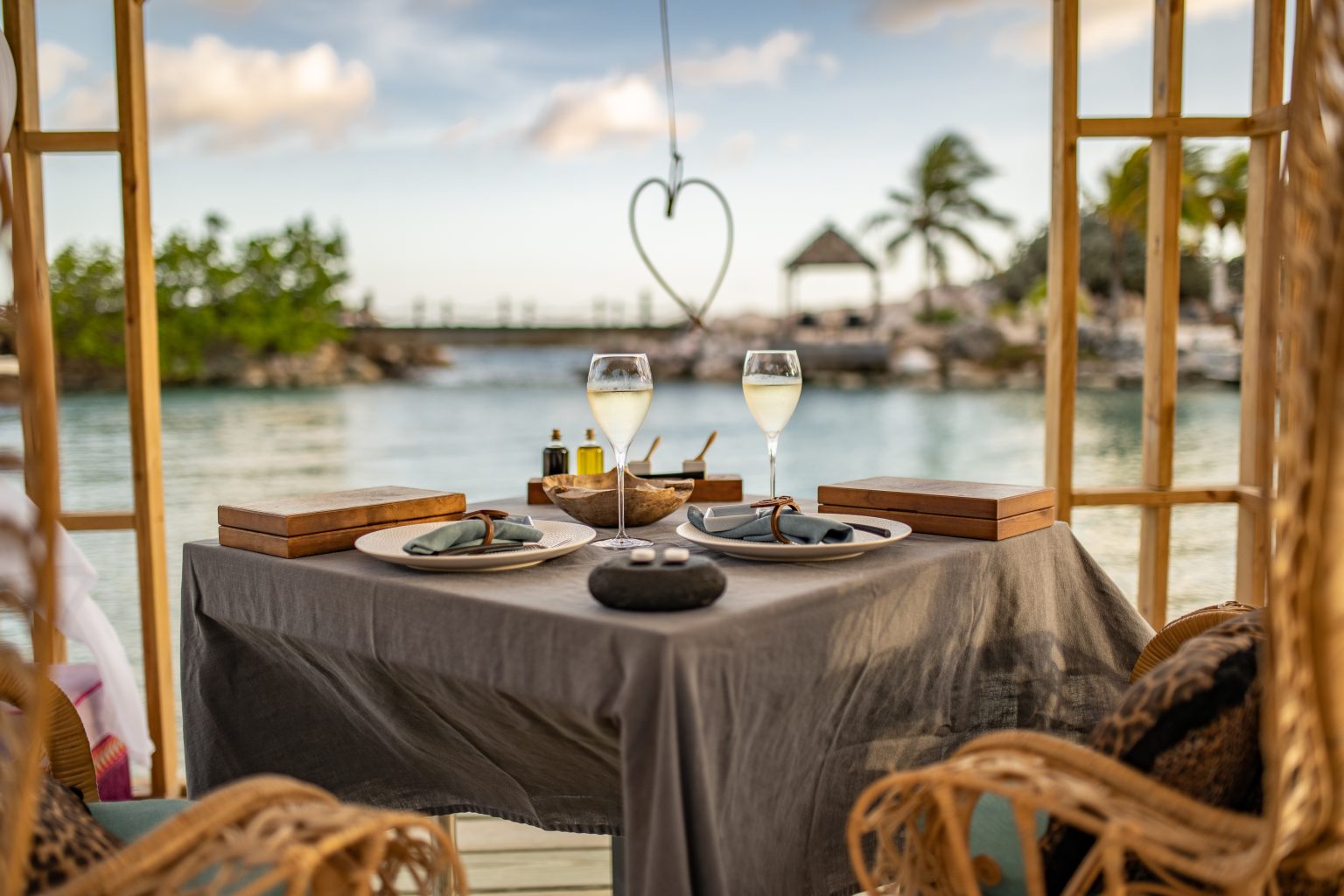Romantic pool suite - Baoase Luxury Resort Curacao